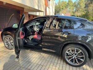 Black BMW X4 2020 in Vilnius, with an engine capacity of 2.00 L and mileage of 96 thousand km for 34000 €, photo 11 on AUTOMOTO.COM.LV