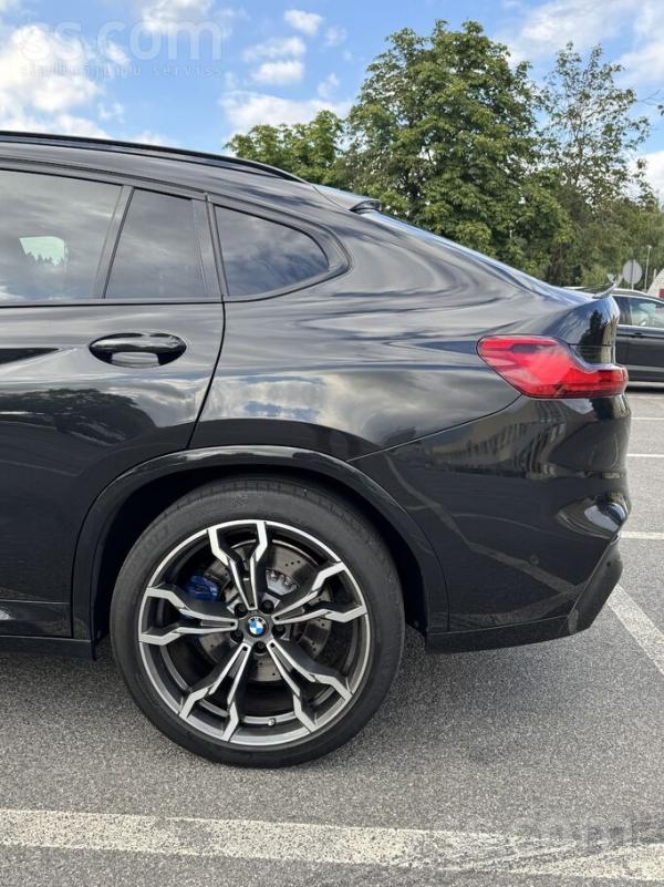 Black BMW X4 2020 in Riga, with an engine capacity of 3.00 L and mileage of 99 thousand km for 33000 €, photo 8 on AUTOMOTO.COM.LV