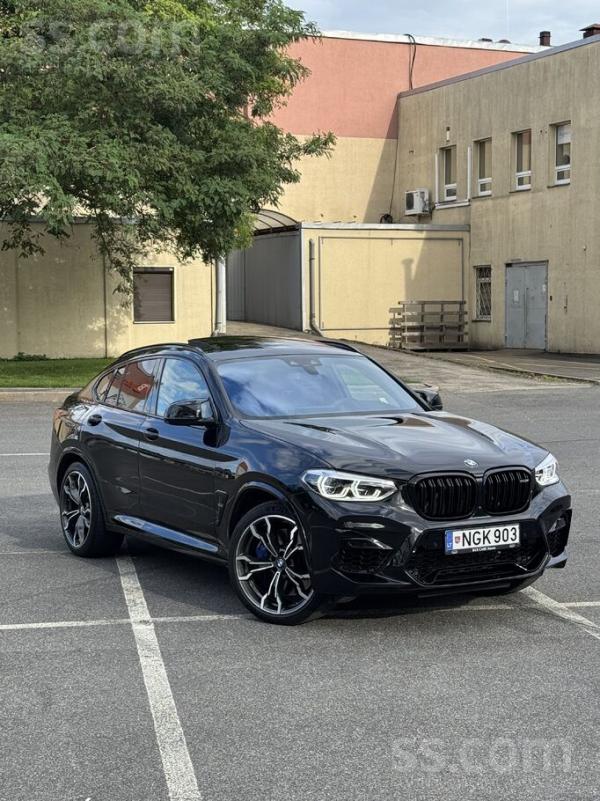 Black BMW X4 2020 in Riga, with an engine capacity of 3.00 L and mileage of 99 thousand km for 33000 €, photo 9 on AUTOMOTO.COM.LV