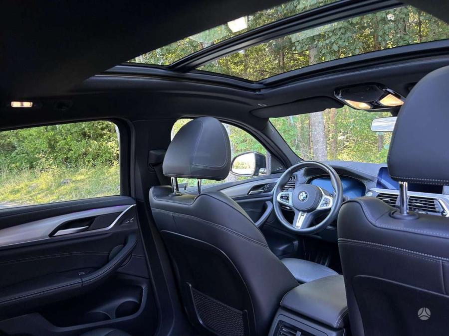 Black BMW X4 2020 in Klaipeda, with an engine capacity of 2.99 L and mileage of 86 thousand km for 38900 €, photo 12 on AUTOMOTO.COM.LV