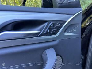 Black BMW X4 2020 in Klaipeda, with an engine capacity of 2.99 L and mileage of 86 thousand km for 38900 €, photo 14 on AUTOMOTO.COM.LV
