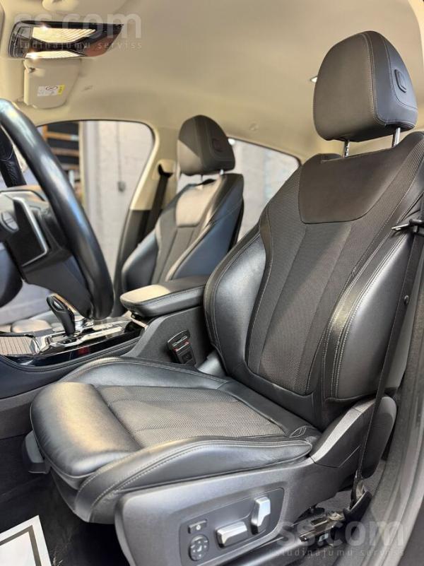 Black BMW X4 2020 in Liepaja, with an engine capacity of 2.00 L and mileage of 84 thousand km for 32000 €, photo 6 on AUTOMOTO.COM.LV