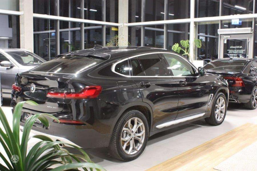 Melns BMW X4 2021 Viļņa, ar dzinēja tilpumu 2.00 L un nobraukumu 75 tūkst. km par 42000 €, foto 4 vietnē AUTOMOTO.COM.LV