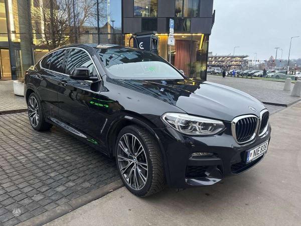 Melns BMW X4 2021 Kauņa, ar dzinēja tilpumu 2.99 L un nobraukumu 158 tūkst. km par 39900 €, foto 1 vietnē AUTOMOTO.COM.LV