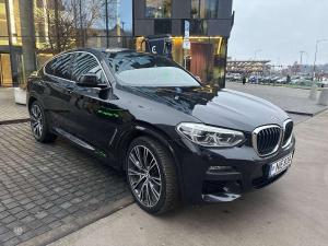 Melns BMW X4 2021 Kauņa, ar dzinēja tilpumu 2.99 L un nobraukumu 158 tūkst. km par 39900 €, foto  vietnē AUTOMOTO.COM.LV
