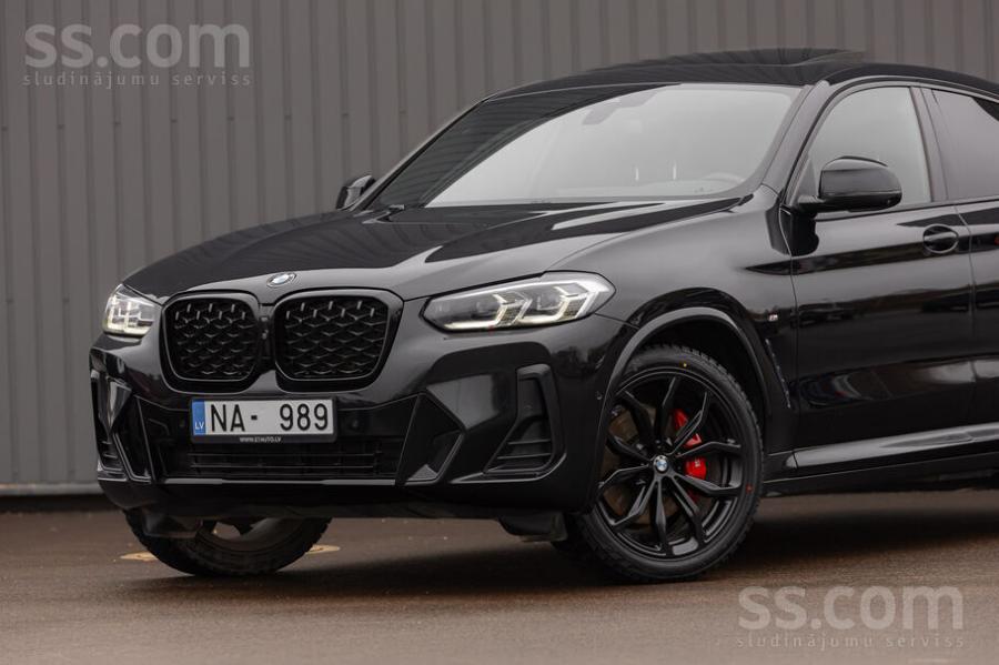 Black BMW X4 2022 in Jelgava, with an engine capacity of 2.00 L and mileage of 0 thousand km for 36500 €, photo 2 on AUTOMOTO.COM.LV