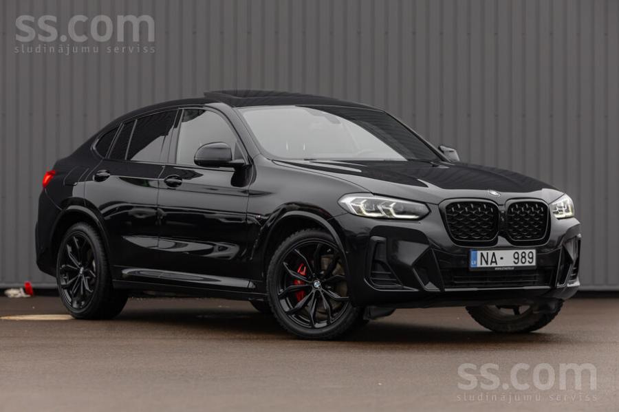 Black BMW X4 2022 in Jelgava, with an engine capacity of 2.00 L and mileage of 0 thousand km for 36500 €, photo 4 on AUTOMOTO.COM.LV