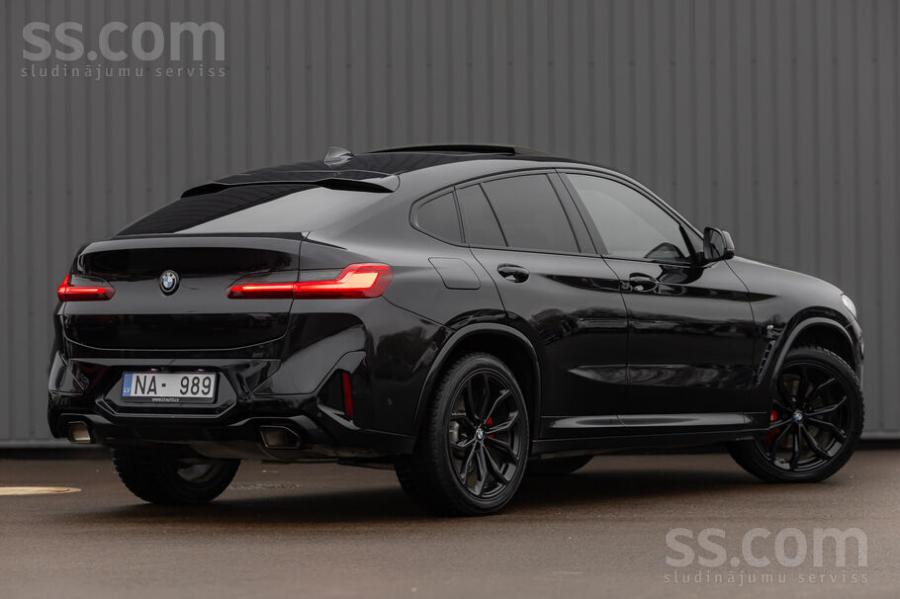 Black BMW X4 2022 in Jelgava, with an engine capacity of 2.00 L and mileage of 0 thousand km for 36500 €, photo 7 on AUTOMOTO.COM.LV