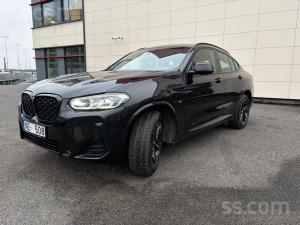 Black BMW X4 2022 in Riga, with an engine capacity of 2.00 L and mileage of 60 thousand km for 43000 €, photo 3 on AUTOMOTO.COM.LV