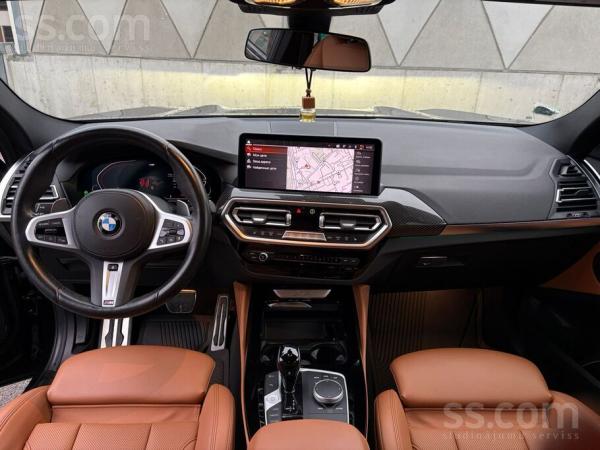Black BMW X4 2022 in Riga, with an engine capacity of 2.00 L and mileage of 60 thousand km for 43000 €, photo 5 on AUTOMOTO.COM.LV