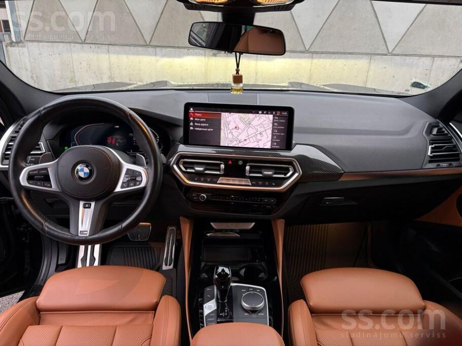 Black BMW X4 2022 in Riga, with an engine capacity of 2.00 L and mileage of 60 thousand km for 43000 €, photo 5 on AUTOMOTO.COM.LV