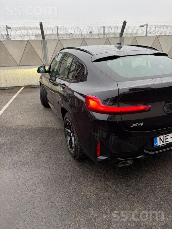 Black BMW X4 2022 in Riga, with an engine capacity of 2.00 L and mileage of 60 thousand km for 43000 €, photo 9 on AUTOMOTO.COM.LV