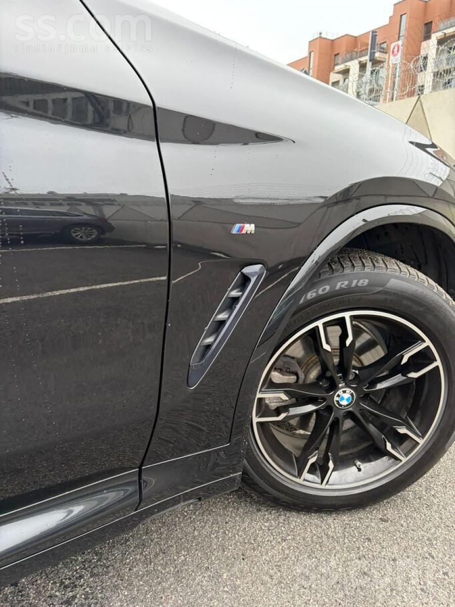 Black BMW X4 2022 in Riga, with an engine capacity of 2.00 L and mileage of 60 thousand km for 43000 €, photo 11 on AUTOMOTO.COM.LV