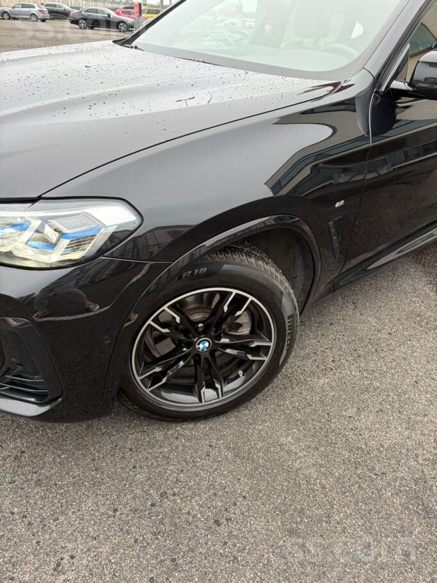 Black BMW X4 2022 in Riga, with an engine capacity of 2.00 L and mileage of 60 thousand km for 43000 €, photo 12 on AUTOMOTO.COM.LV