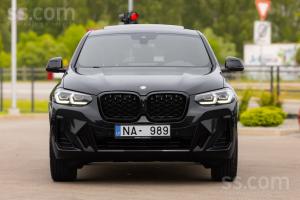 Melns BMW X4 2022 Jelgava, ar dzinēja tilpumu 2.00 L un nobraukumu 0 tūkst. km par 34700 €, foto 3 vietnē AUTOMOTO.COM.LV
