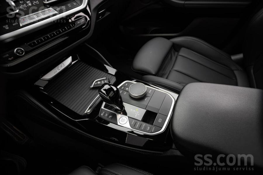 Melns BMW X4 2022 Jelgava, ar dzinēja tilpumu 2.00 L un nobraukumu 0 tūkst. km par 34700 €, foto 20 vietnē AUTOMOTO.COM.LV