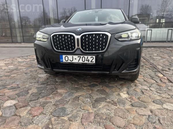 Melns BMW X4 2022 Rīga, ar dzinēja tilpumu 2.00 L un nobraukumu 133 tūkst. km par 33950 €, foto 3 vietnē AUTOMOTO.COM.LV