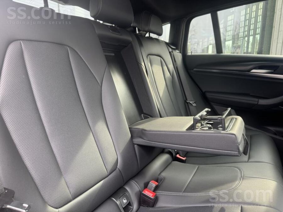 Melns BMW X4 2022 Rīga, ar dzinēja tilpumu 2.00 L un nobraukumu 133 tūkst. km par 33950 €, foto 14 vietnē AUTOMOTO.COM.LV