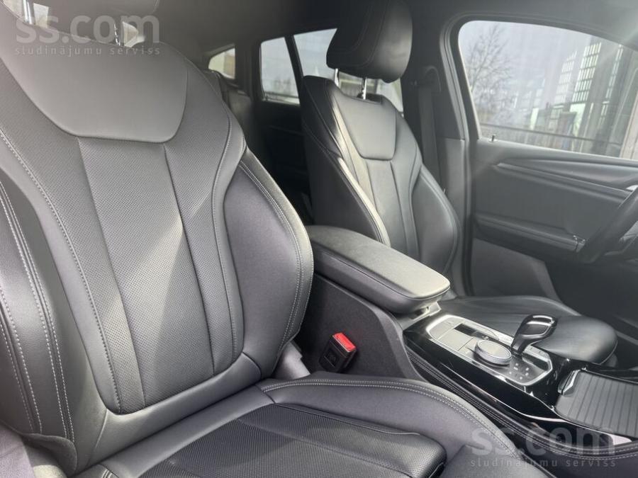 Melns BMW X4 2022 Rīga, ar dzinēja tilpumu 2.00 L un nobraukumu 133 tūkst. km par 33950 €, foto 16 vietnē AUTOMOTO.COM.LV