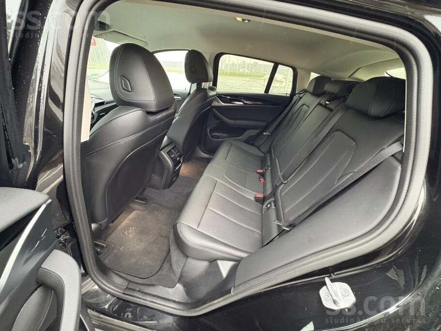 Melns BMW X4 2022 Jelgava, ar dzinēja tilpumu 2.00 L un nobraukumu 102 tūkst. km par 40500 €, foto 9 vietnē AUTOMOTO.COM.LV