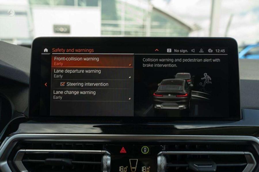 Black BMW X4 2023 in Vilnius, with an engine capacity of 2.00 L and mileage of 146 thousand km for 37300 €, photo 14 on AUTOMOTO.COM.LV