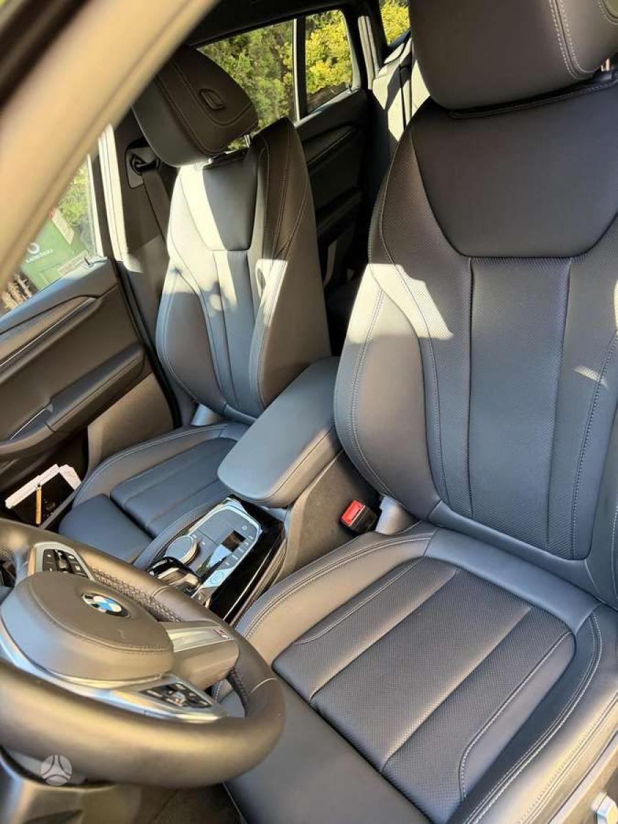 Melns BMW X4 2023 Kauņa, ar dzinēja tilpumu 2.00 L un nobraukumu 33 tūkst. km par 55000 €, foto 6 vietnē AUTOMOTO.COM.LV