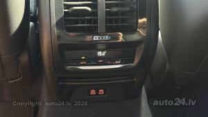 Black BMW X4 2023 in Tallinn, with an engine capacity of 2.00 L and mileage of 99 thousand km for 48000 €, photo 25 on AUTOMOTO.COM.LV