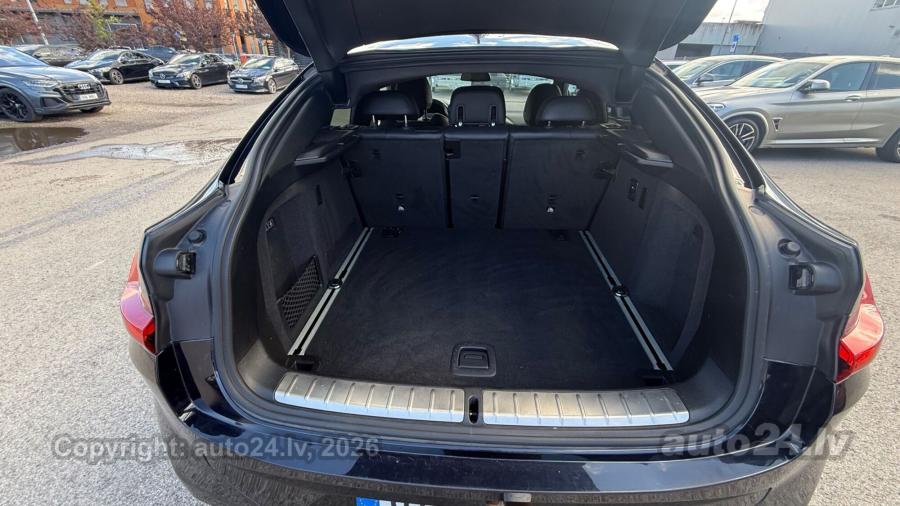 Black BMW X4 2023 in Tallinn, with an engine capacity of 2.00 L and mileage of 99 thousand km for 48000 €, photo 28 on AUTOMOTO.COM.LV