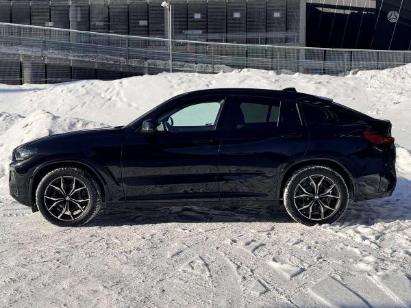 Black BMW X4 2024 in Vilnius, with an engine capacity of 2.00 L and mileage of 46 thousand km for 56000 €, photo 7 on AUTOMOTO.COM.LV