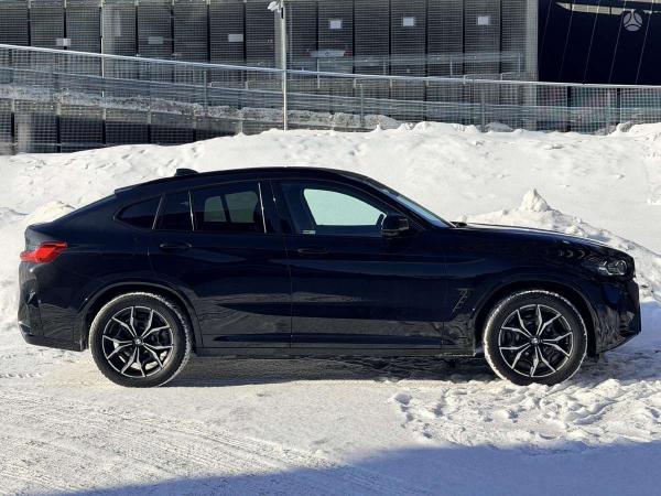 Black BMW X4 2024 in Vilnius, with an engine capacity of 2.00 L and mileage of 46 thousand km for 56000 €, photo 8 on AUTOMOTO.COM.LV