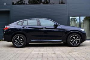 Black BMW X4 2024 in Riga, with an engine capacity of 2.00 L and mileage of 36 thousand km for 42500 €, photo 5 on AUTOMOTO.COM.LV