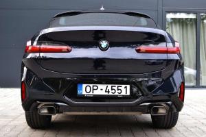 Black BMW X4 2024 in Riga, with an engine capacity of 2.00 L and mileage of 36 thousand km for 42500 €, photo 8 on AUTOMOTO.COM.LV