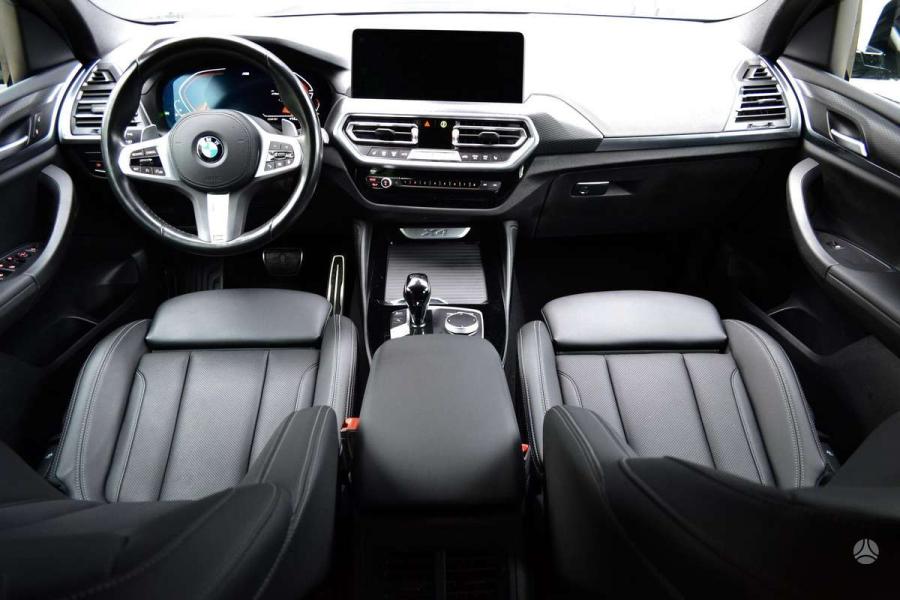 Black BMW X4 2024 in Riga, with an engine capacity of 2.00 L and mileage of 36 thousand km for 42500 €, photo 11 on AUTOMOTO.COM.LV