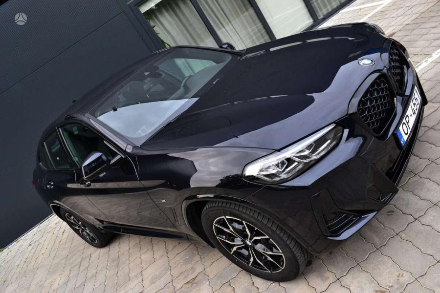 Black BMW X4 2024 in Riga, with an engine capacity of 2.00 L and mileage of 36 thousand km for 42500 €, photo 14 on AUTOMOTO.COM.LV