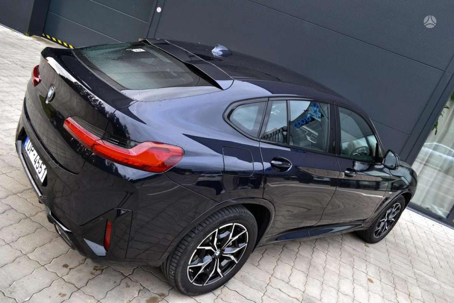 Black BMW X4 2024 in Riga, with an engine capacity of 2.00 L and mileage of 36 thousand km for 42500 €, photo 17 on AUTOMOTO.COM.LV