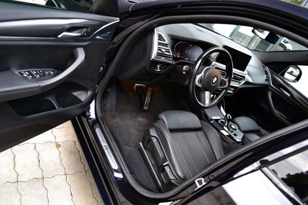 Black BMW X4 2024 in Riga, with an engine capacity of 2.00 L and mileage of 36 thousand km for 42500 €, photo 10 on AUTOMOTO.COM.LV