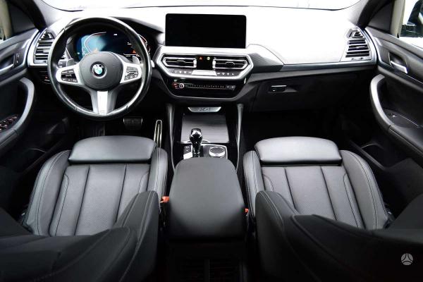 Black BMW X4 2024 in Riga, with an engine capacity of 2.00 L and mileage of 36 thousand km for 42500 €, photo 11 on AUTOMOTO.COM.LV