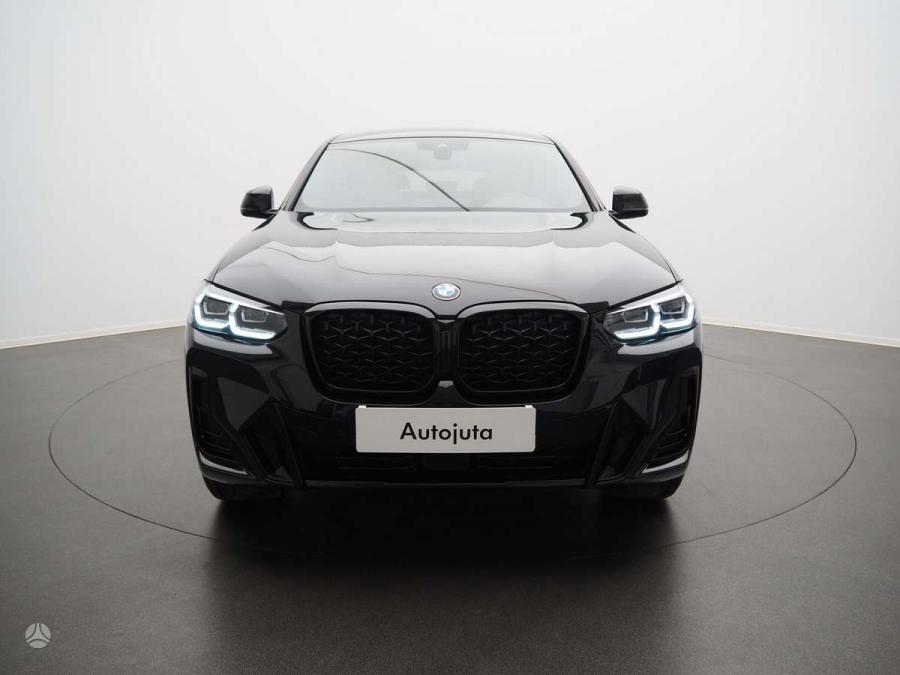 Black BMW X4 2025 in Vilnius, with an engine capacity of 2.00 L and mileage of 12 thousand km for 52900 €, photo 3 on AUTOMOTO.COM.LV