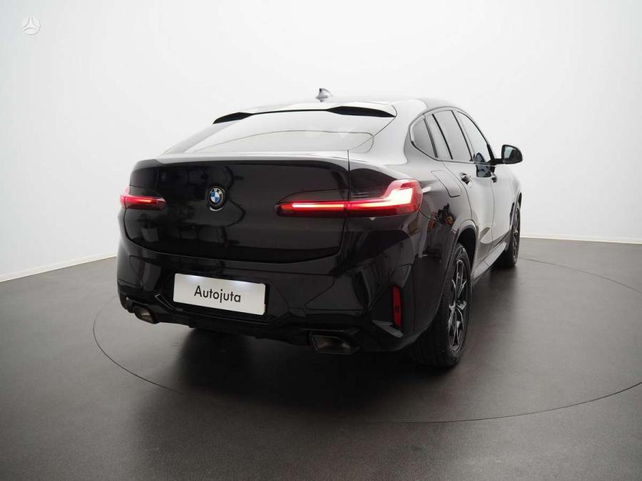 Black BMW X4 2025 in Vilnius, with an engine capacity of 2.00 L and mileage of 12 thousand km for 52900 €, photo 5 on AUTOMOTO.COM.LV