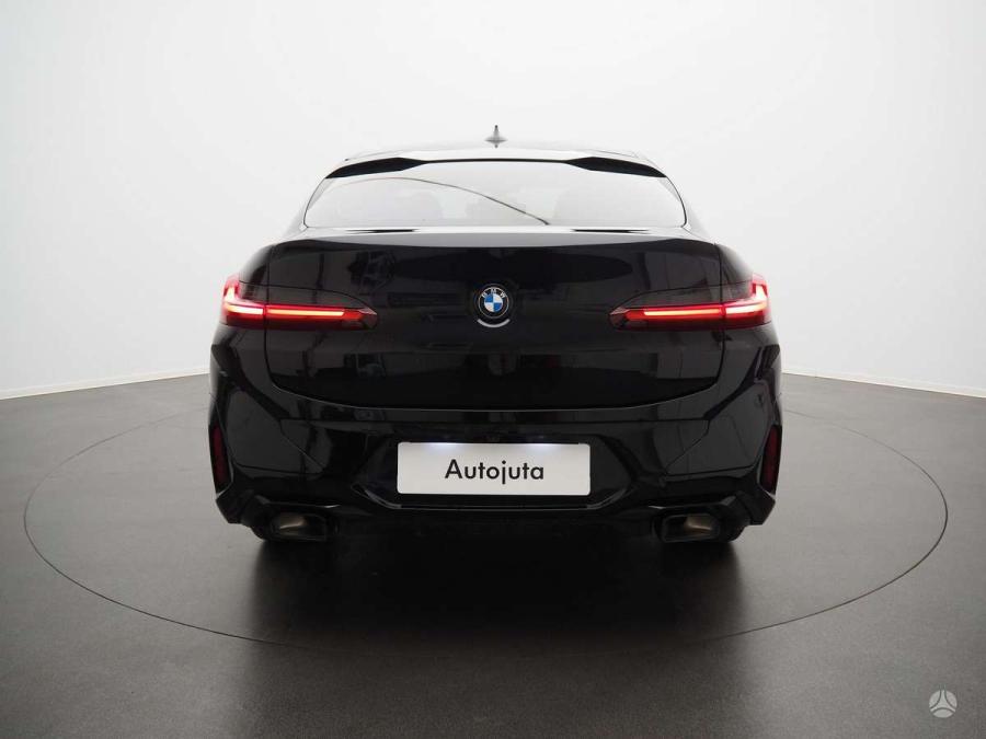 Black BMW X4 2025 in Vilnius, with an engine capacity of 2.00 L and mileage of 12 thousand km for 52900 €, photo 6 on AUTOMOTO.COM.LV