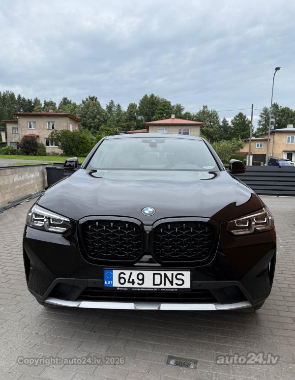 Melns BMW X4 2025 Tallina, ar dzinēja tilpumu 2.00 L un nobraukumu 14 tūkst. km par 55000 €, foto 2 vietnē AUTOMOTO.COM.LV