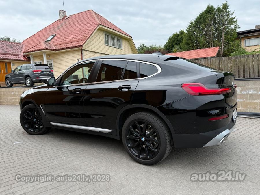 Black BMW X4 2025 in Tallinn, with an engine capacity of 2.00 L and mileage of 14 thousand km for 55000 €, photo 5 on AUTOMOTO.COM.LV