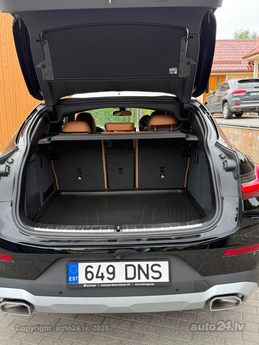 Black BMW X4 2025 in Tallinn, with an engine capacity of 2.00 L and mileage of 14 thousand km for 55000 €, photo 10 on AUTOMOTO.COM.LV