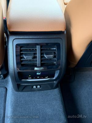 Black BMW X4 2025 in Tallinn, with an engine capacity of 2.00 L and mileage of 14 thousand km for 55000 €, photo 12 on AUTOMOTO.COM.LV