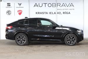 Black BMW X4 2025 in Riga, with an engine capacity of 2.00 L and mileage of 37 thousand km for 46990 €, photo 6 on AUTOMOTO.COM.LV