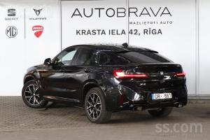 Black BMW X4 2025 in Riga, with an engine capacity of 2.00 L and mileage of 37 thousand km for 46990 €, photo 9 on AUTOMOTO.COM.LV