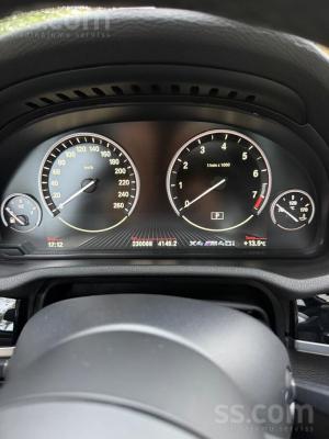 Black BMW X4 2016 in Ogre, with an engine capacity of 3.00 L and mileage of 230 thousand km for 15900 €, photo 7 on AUTOMOTO.COM.LV