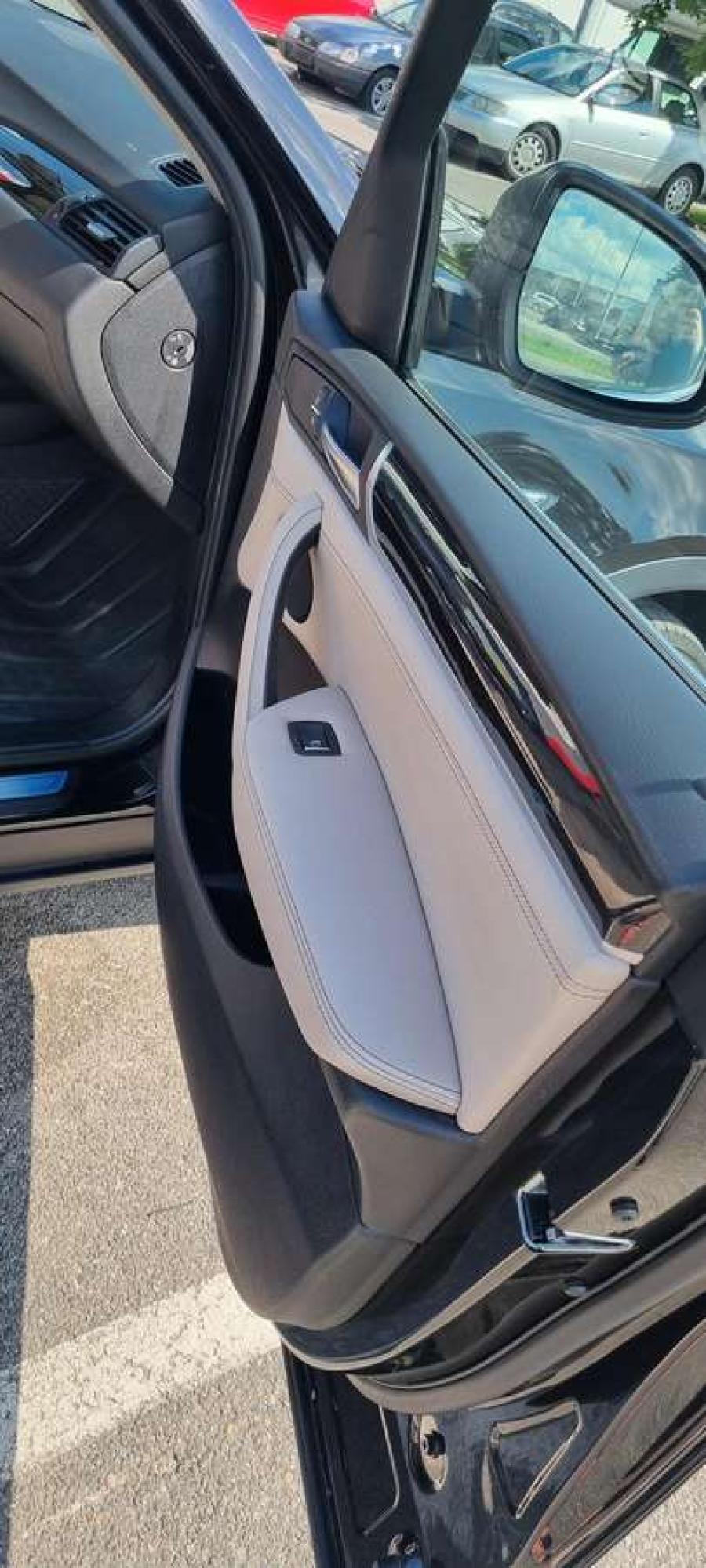 Black BMW X4 2015 in Vilnius, with an engine capacity of 2.99 L and mileage of 207 thousand km for 18500 €, photo 17 on AUTOMOTO.COM.LV