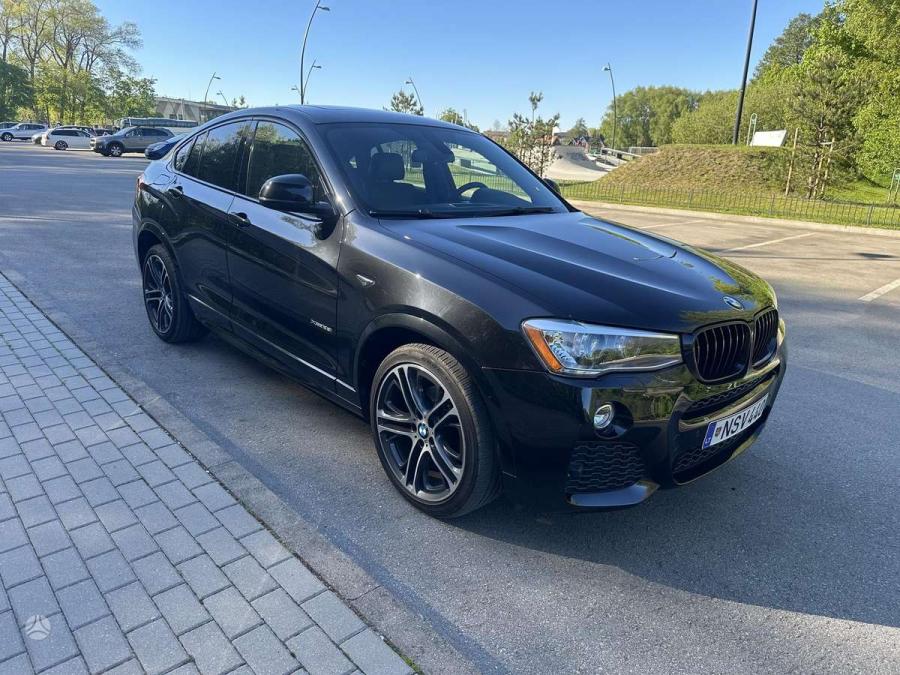 Black BMW X4 2015 in Klaipeda, with an engine capacity of 2.00 L and mileage of 158 thousand km for 17300 €, photo 1 on AUTOMOTO.COM.LV