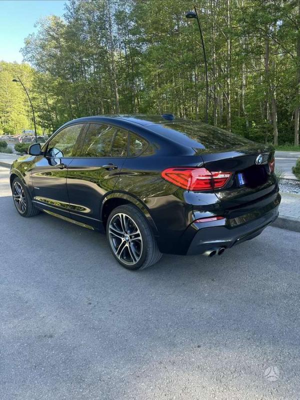 Black BMW X4 2015 in Klaipeda, with an engine capacity of 2.00 L and mileage of 158 thousand km for 17300 €, photo 3 on AUTOMOTO.COM.LV